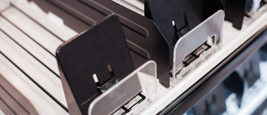 Pusher tray on shelf - Multivo™ Max