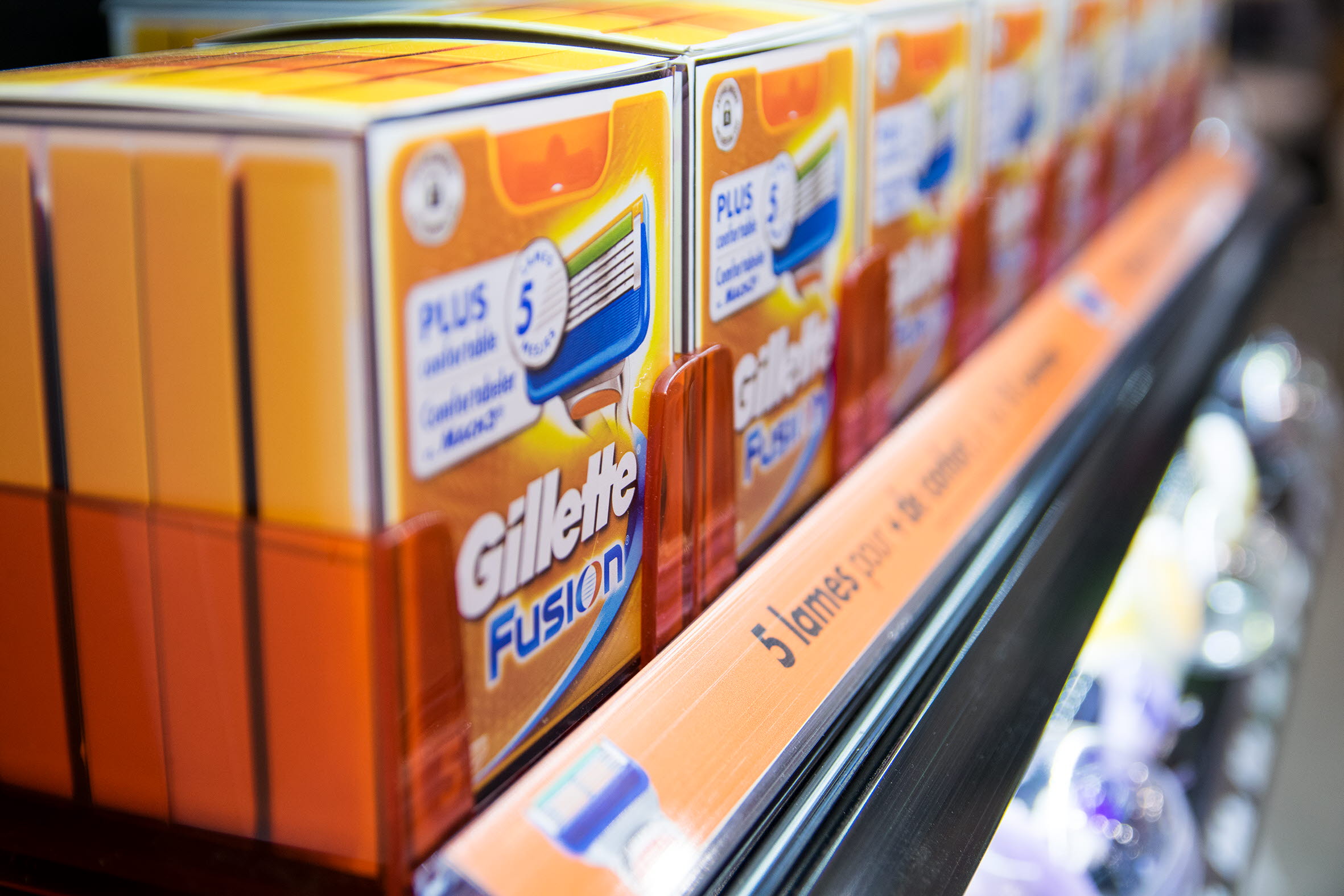 In-store communication solutions | HL Display