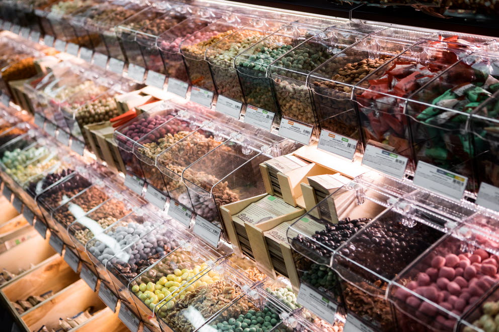 Scoop bins for bulk merchandising | HL Display