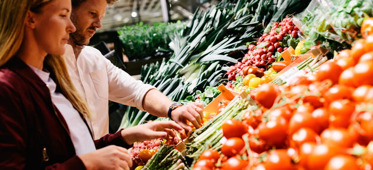 Fresh produce merchandising solutions | HL Display